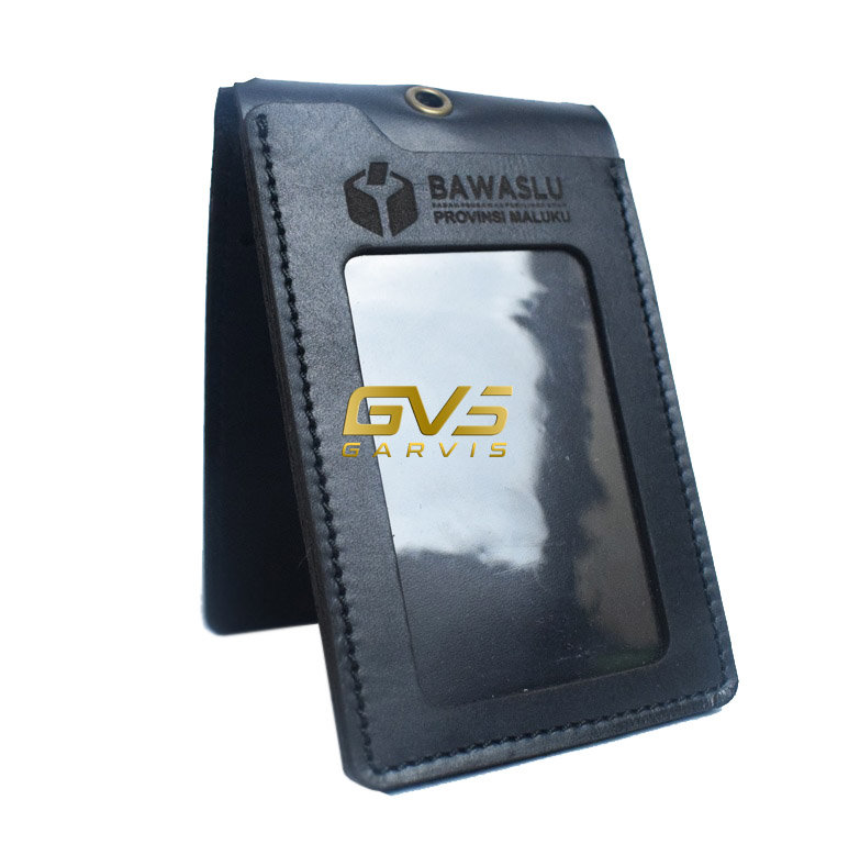 Bikin ID Card Holder Flip Cutting Laser Custom Grafir Nama - Kulit Asli
